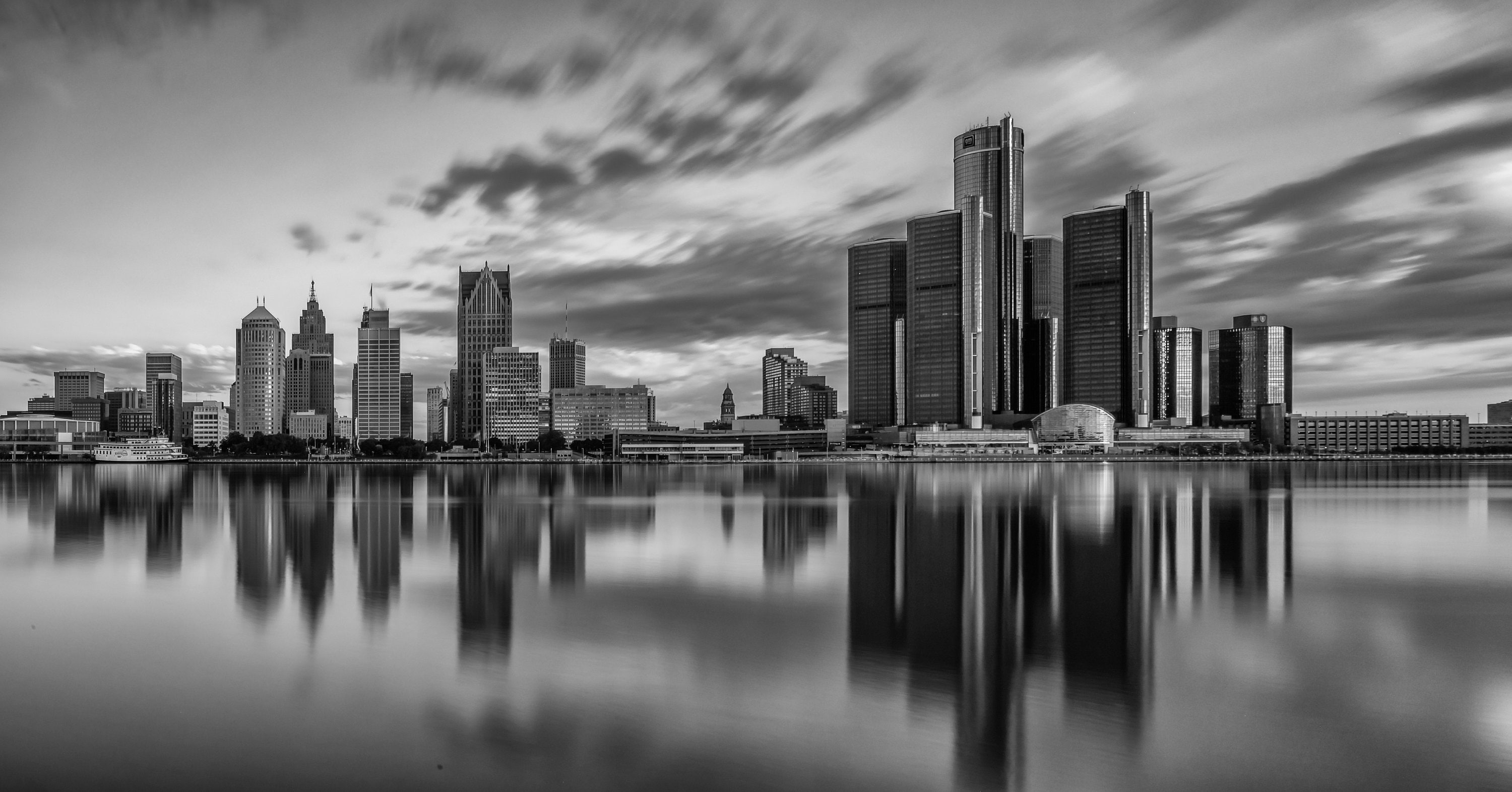 Detroit Skyline in Black and White Reflecting on the Detroit River at ...