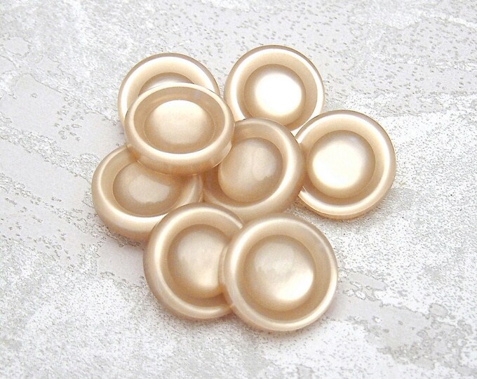 Luminescent Beige Buttons, 19mm 3/4 Inch - Lucite Beige Ring-around ...