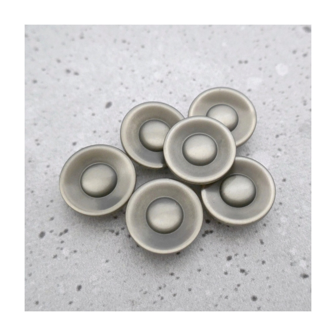 Lucite Gray Buttons, 17mm .67 Inch Luminescent Smoke Grey Moonglow ...