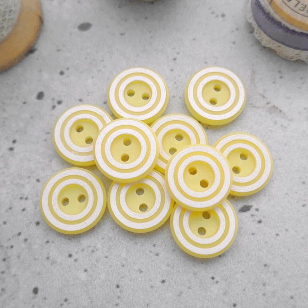 Sunburst Yellow Buttons, ≈15mm 5/8 in - Double White Ring-around ...