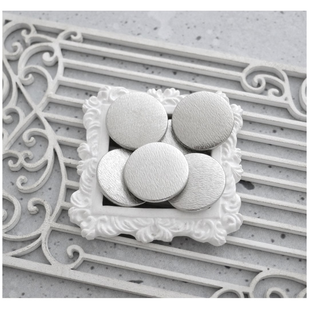 Silver Florentine Buttons, 20mm .78 in - Brushed Bright Silver-tone ...