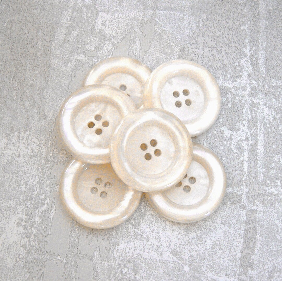 Shimmering Beige Buttons, 28mm 1-1/8 Inch - Iridescent Rainbow Moongaze ...
