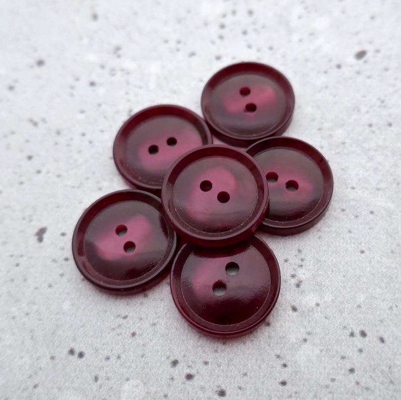 Dark Pink-red Buttons, ≈15mm 5/8" - Low-profile Glossy Garnet-red Sew ...