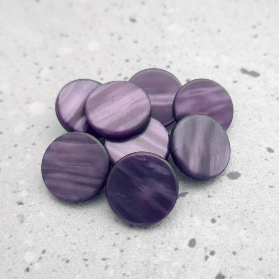 Striated Purple Buttons, 18mm .71 Inch - Rippled Luminescent Plum ...