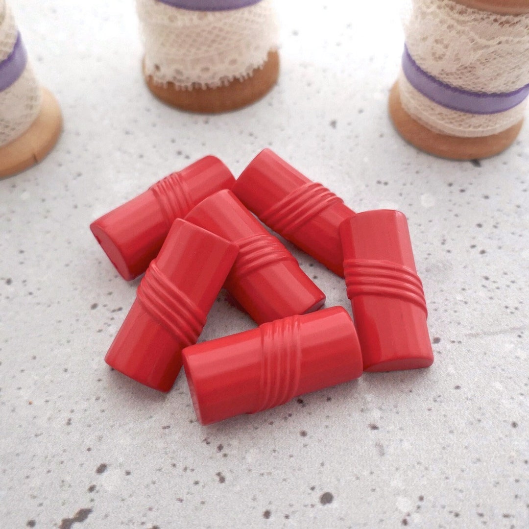 Nouveau Red Toggles, 31mm 1-1/4 Inch - Gladiola Red Faceted Half-log ...