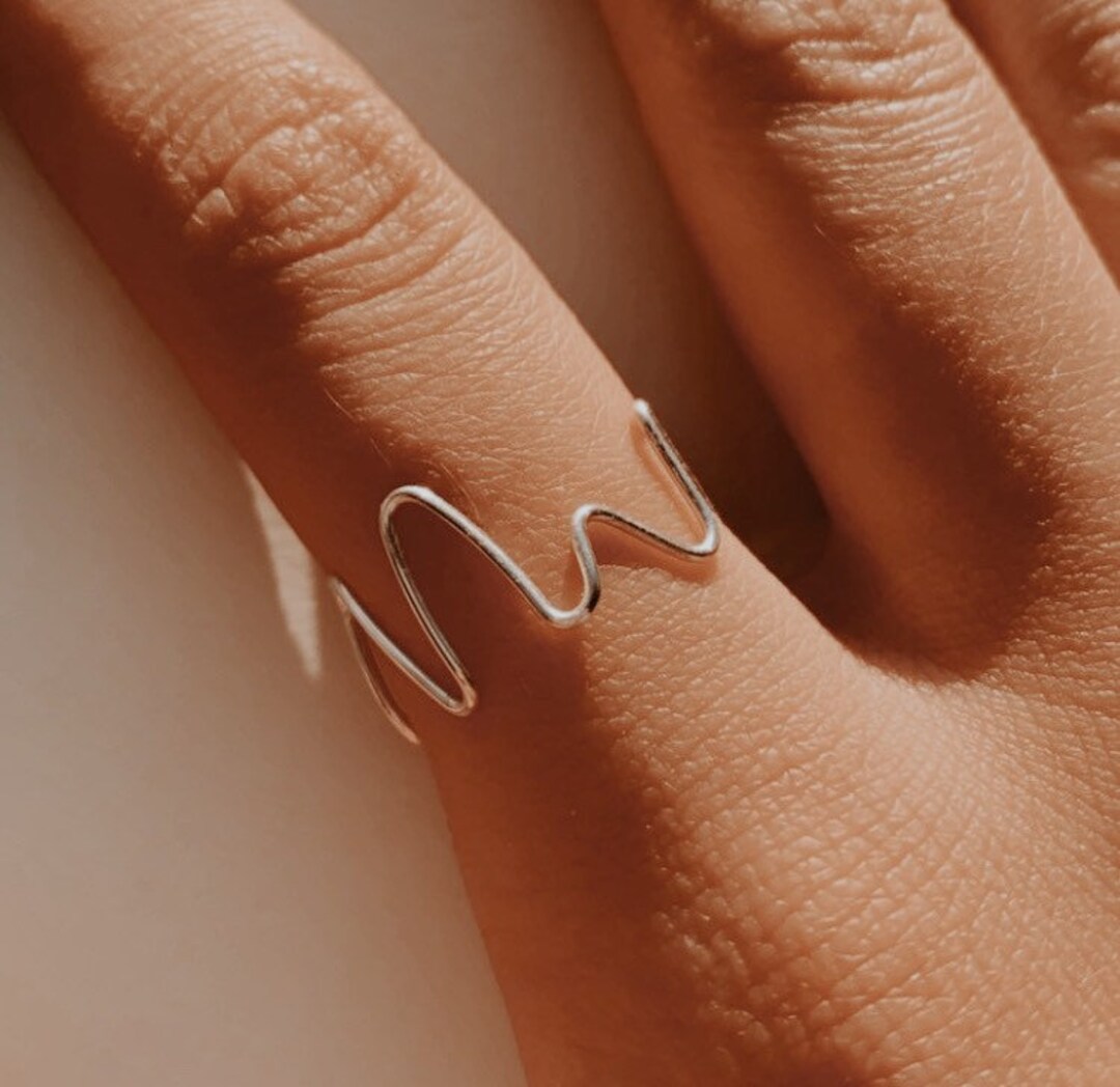 Squiggle Ring//wavy Ring//minimalist Ring - Etsy