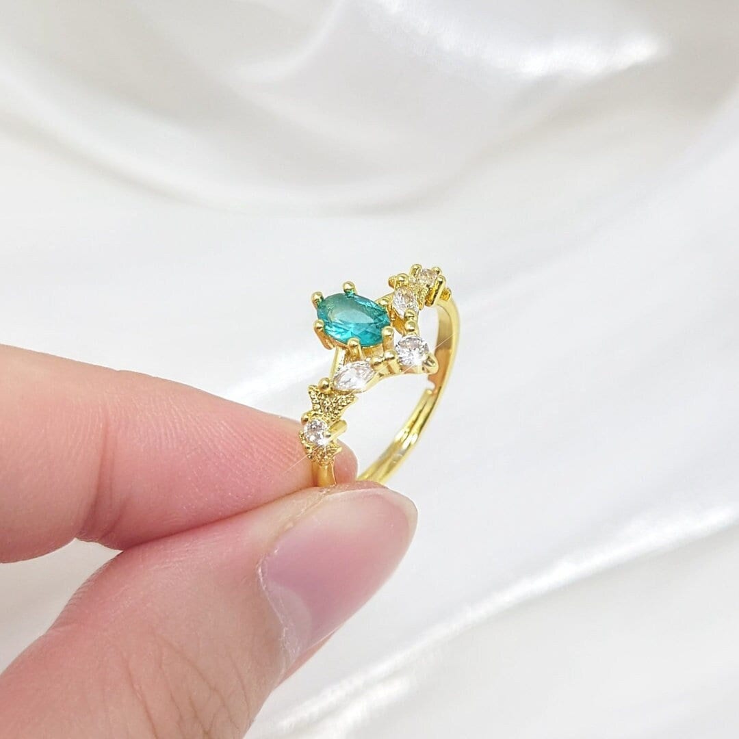 Fantasy Ring Queen of Terrasen Ring Romantasy Merch Emerald Elven Queen ...