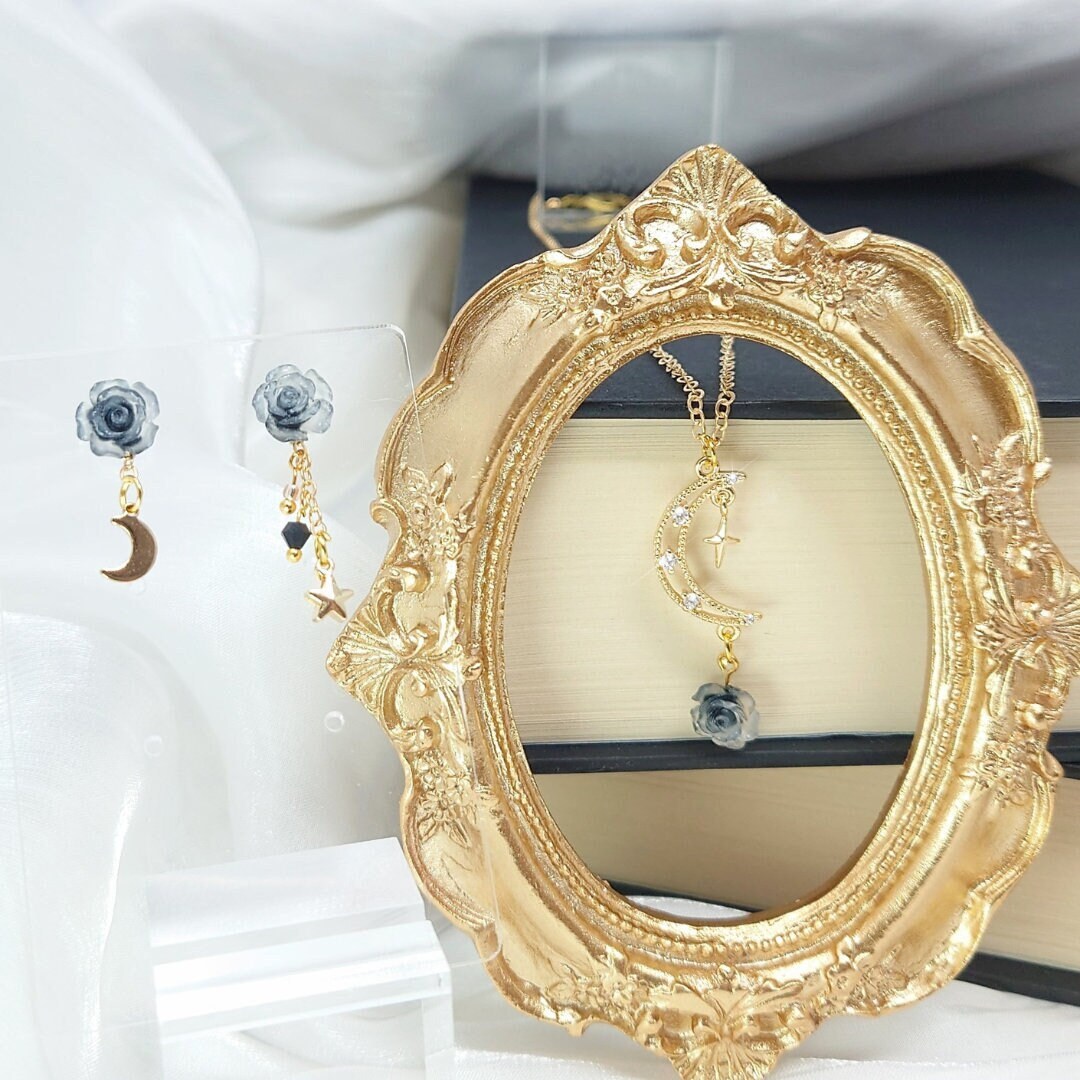 Velaris Starfall Celebration Jewelry Set Gold Moon Necklace Starry ...