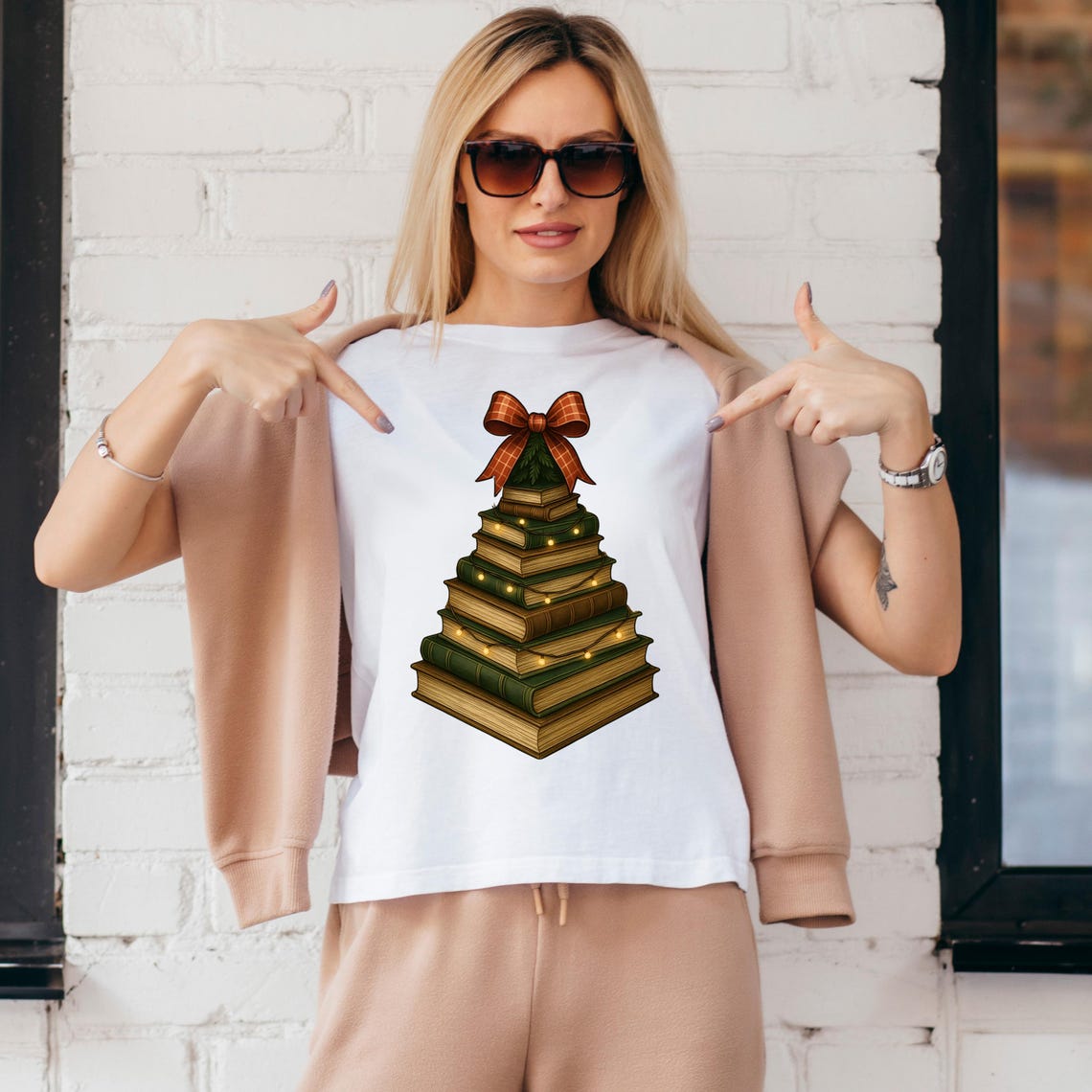 Christmas Vintage Book Stack PNG | Christmas Tree Clipart | Digital ...