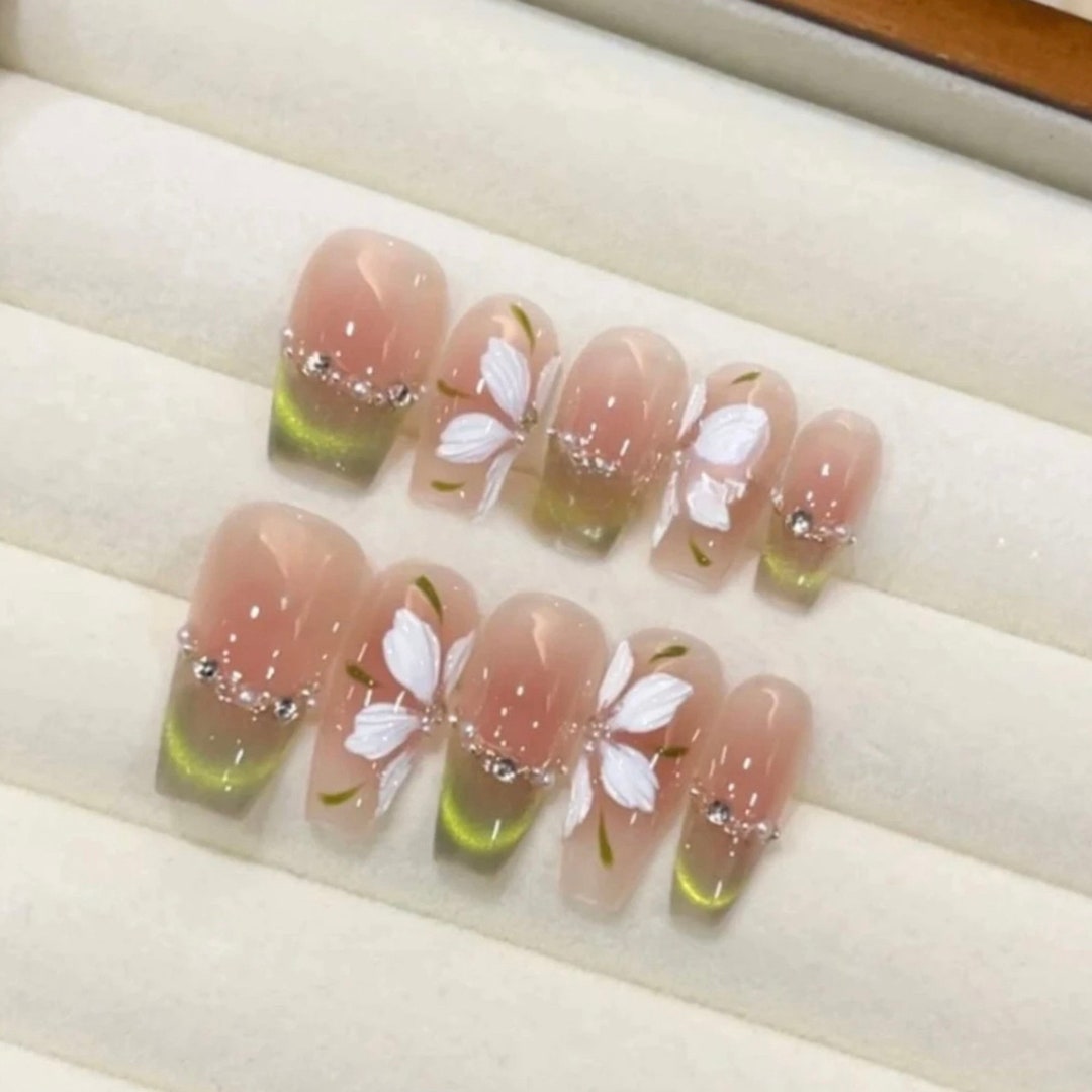 Green Cat Eye Floral Press on Nails: Handmade Luxury Nails - Etsy