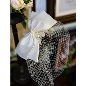 Bow Short Veil: Bridal French Vintage Wedding Accessory - Etsy