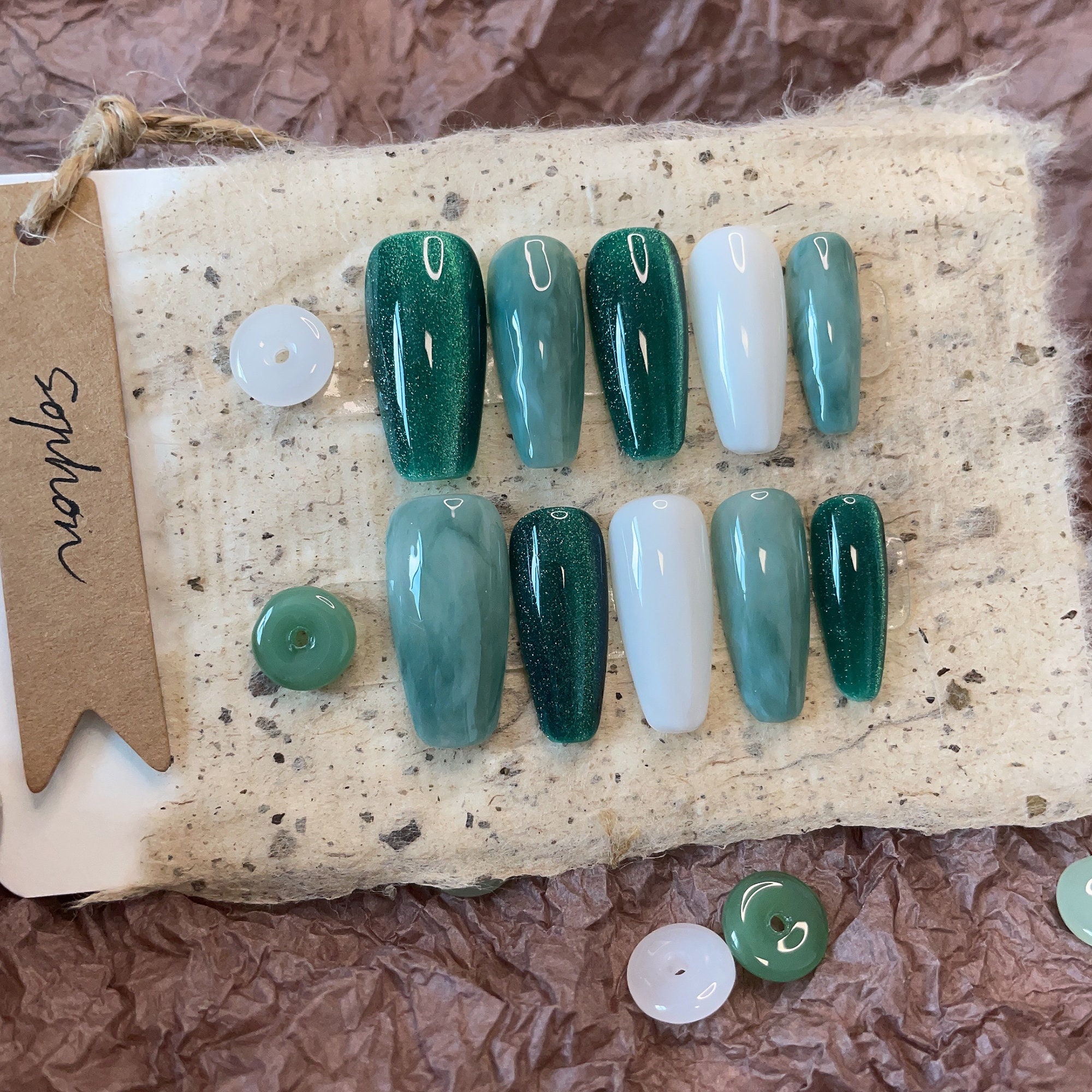 Emerald Green Cat Eye Nail Art, Green Cat Eye Crystal Nails, Handmade ...