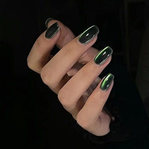 Emerald Green Cat Eye Press on Nails: Handmade Crystal Nail Art - Etsy