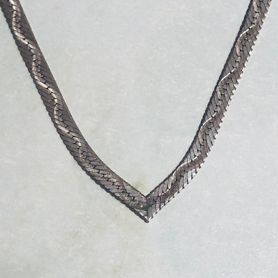 Vintage Italian Silver V-shaped Herringbone Chain Necklace Vintage Italian Silver V-shaped Herringbone Chain Necklace