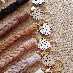 MONSTERA Macrame Wristlet | Boho Wristlet Keychain With WOOD Monstera ...