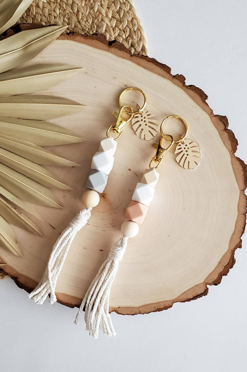 BOHO Monstera Keychain Neutral Keychain Silicone and Wood - Etsy