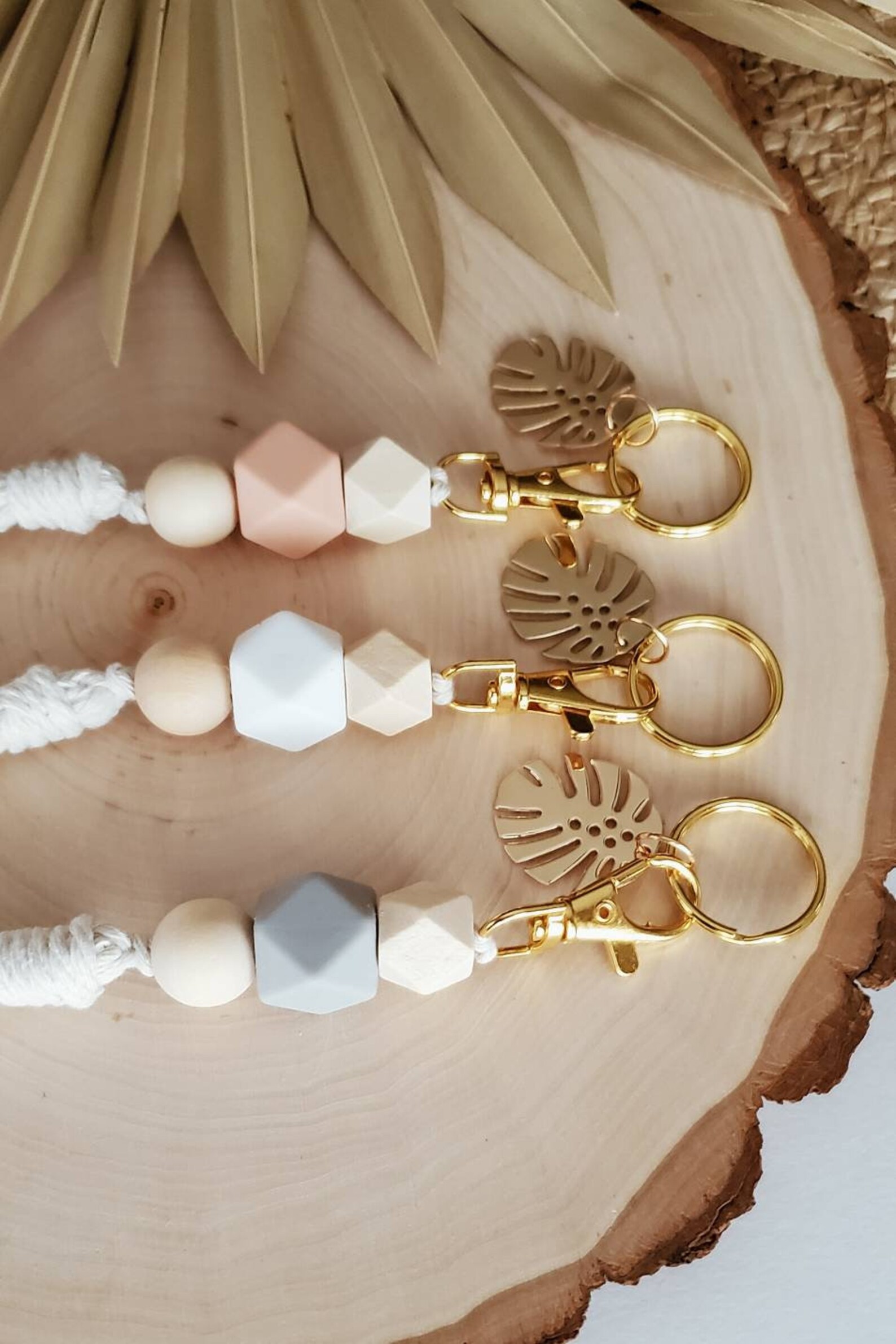 BOHO Monstera Keychain Neutral Keychain Silicone and Wood - Etsy