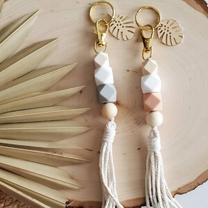 BOHO Monstera Keychain | Neutral Keychain | Silicone and Wood Keychain | Boho Bag Clip | Tassle ...
