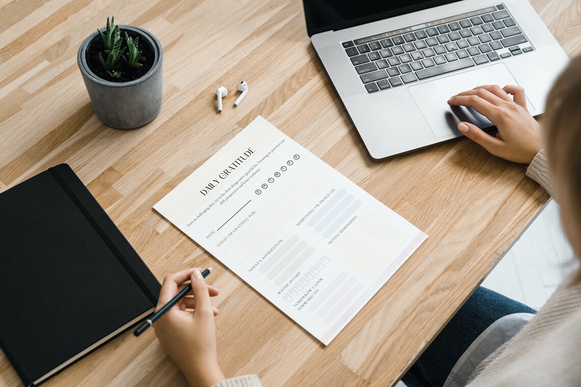 Solution-focused Printables SFBT Cheat Sheet Therapist Questions Client ...