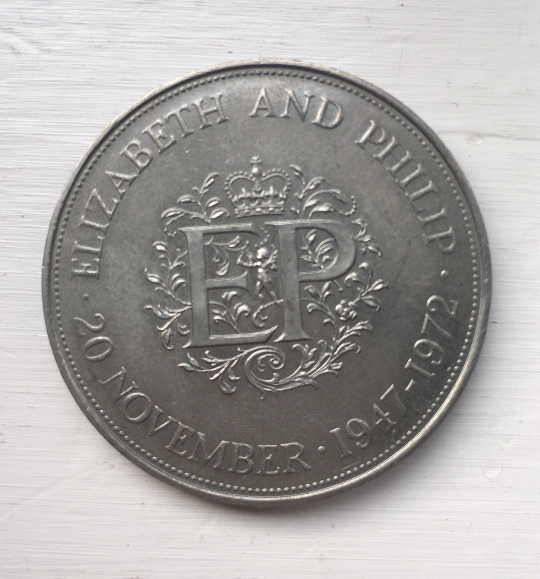 Queen Elizabeth & Phillip - Commemorative Crown Coin 1947 - 1972 ...