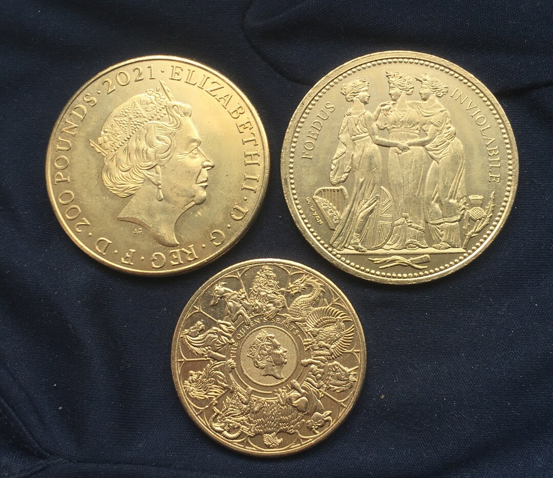 Her Majesty Elizabeth 11 *the Collection* Set of Three Stunning ...