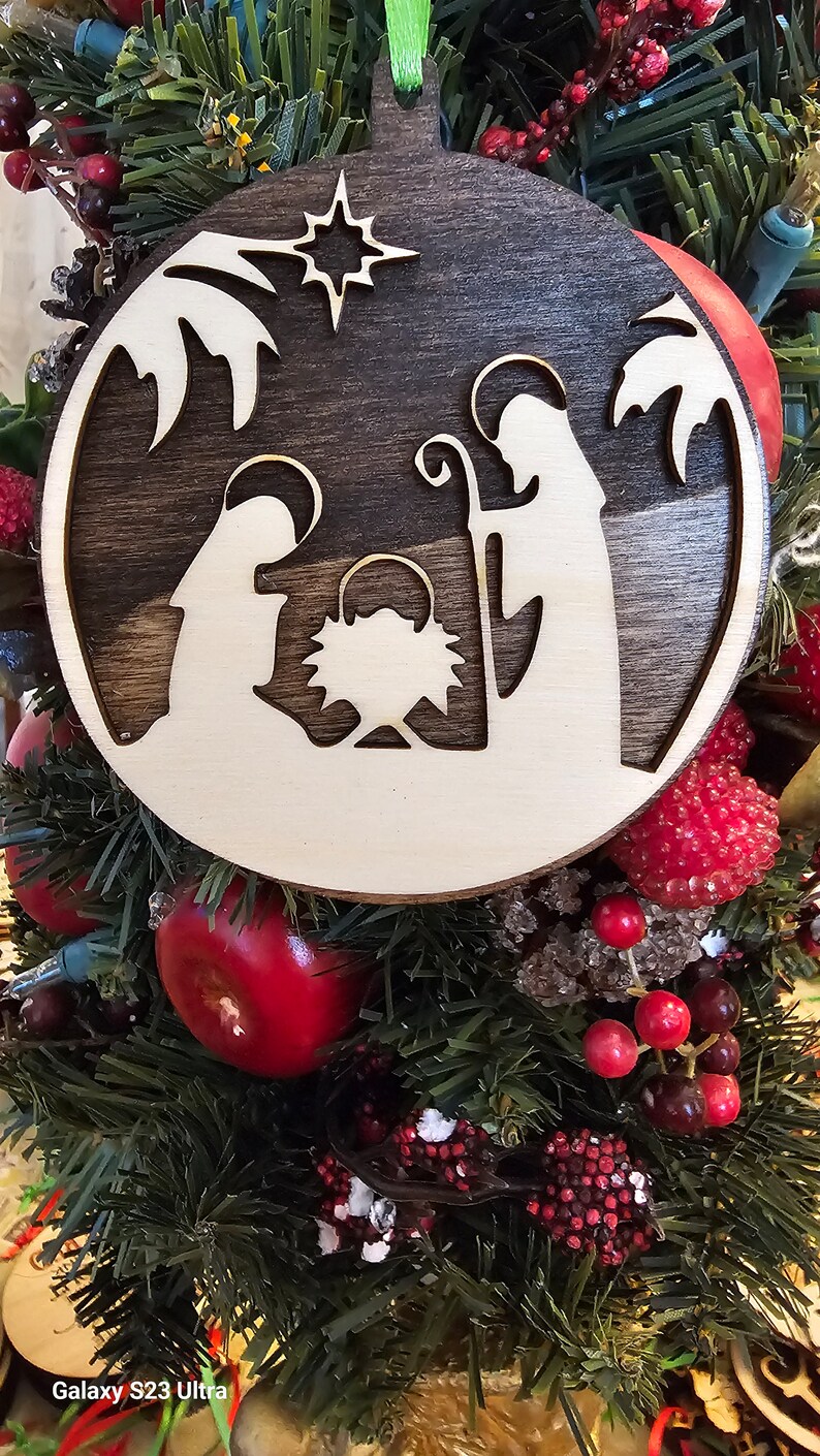 2D Wooden Circle Nativity -- Two Tone - Etsy
