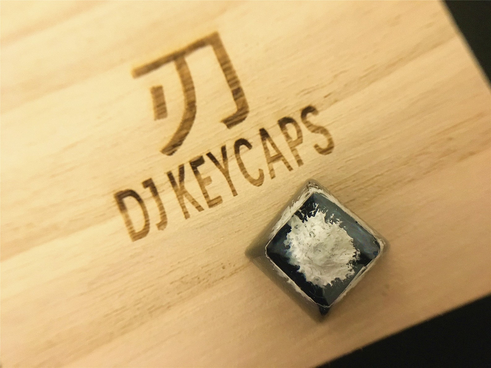 Suitable for Cherry R4 Keycaps Esc Keycaps Resin Keycaps Volcano Snow ...