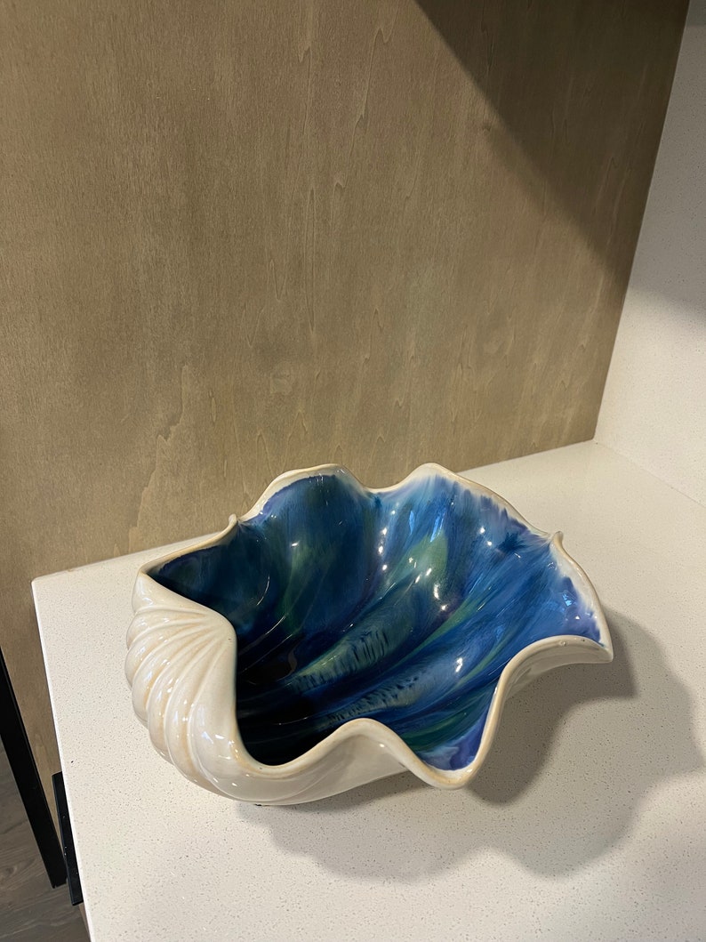 Vintage Minimalistic Modern Shell Vase, Wedgwood Nautilus Clam Shell ...