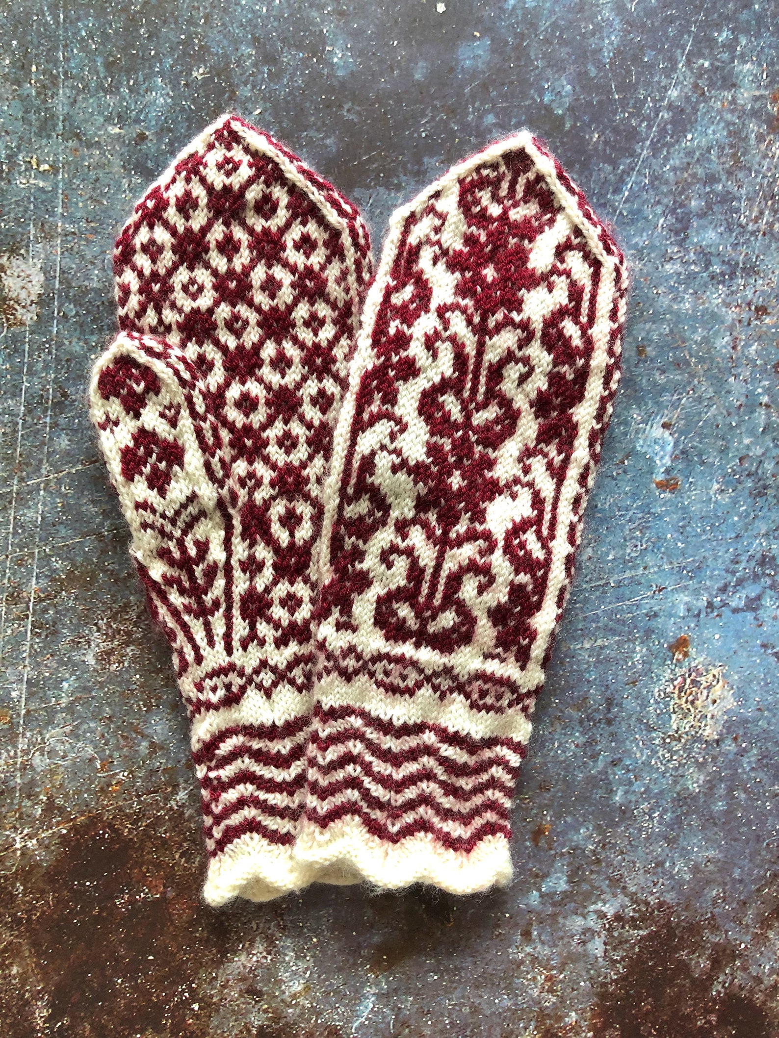 Flowers and Forests Selbu Mittens Digital Knitting Pattern - Etsy