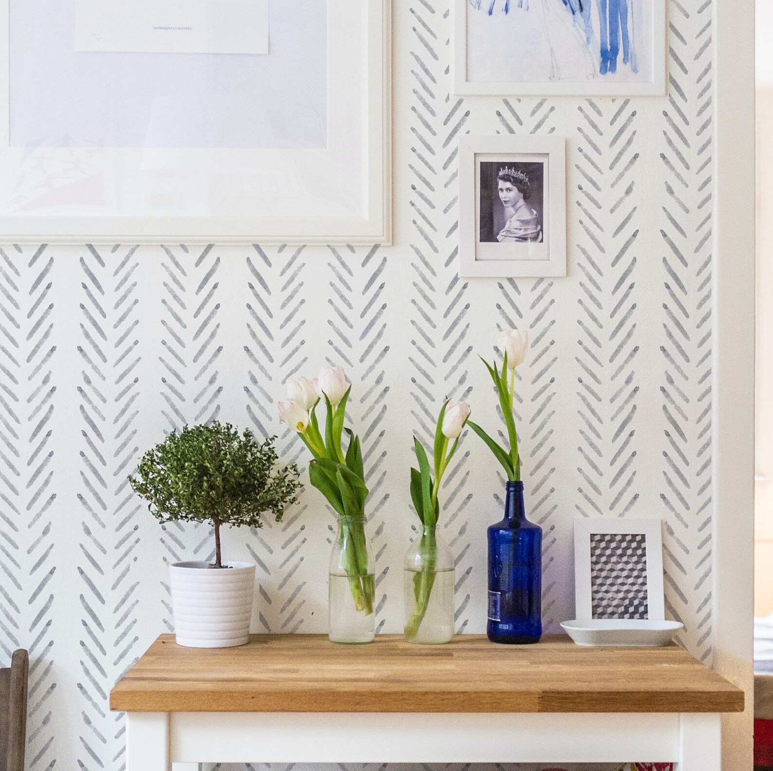 Hand Painted Wallpaper. Simple and Minimal. 2020 Collection. - Etsy