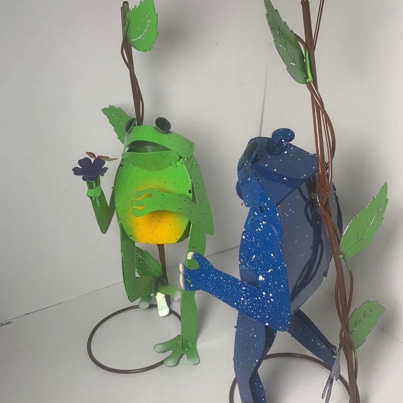 Decorative Toad/frog With Flowers Metal Art - Etsy