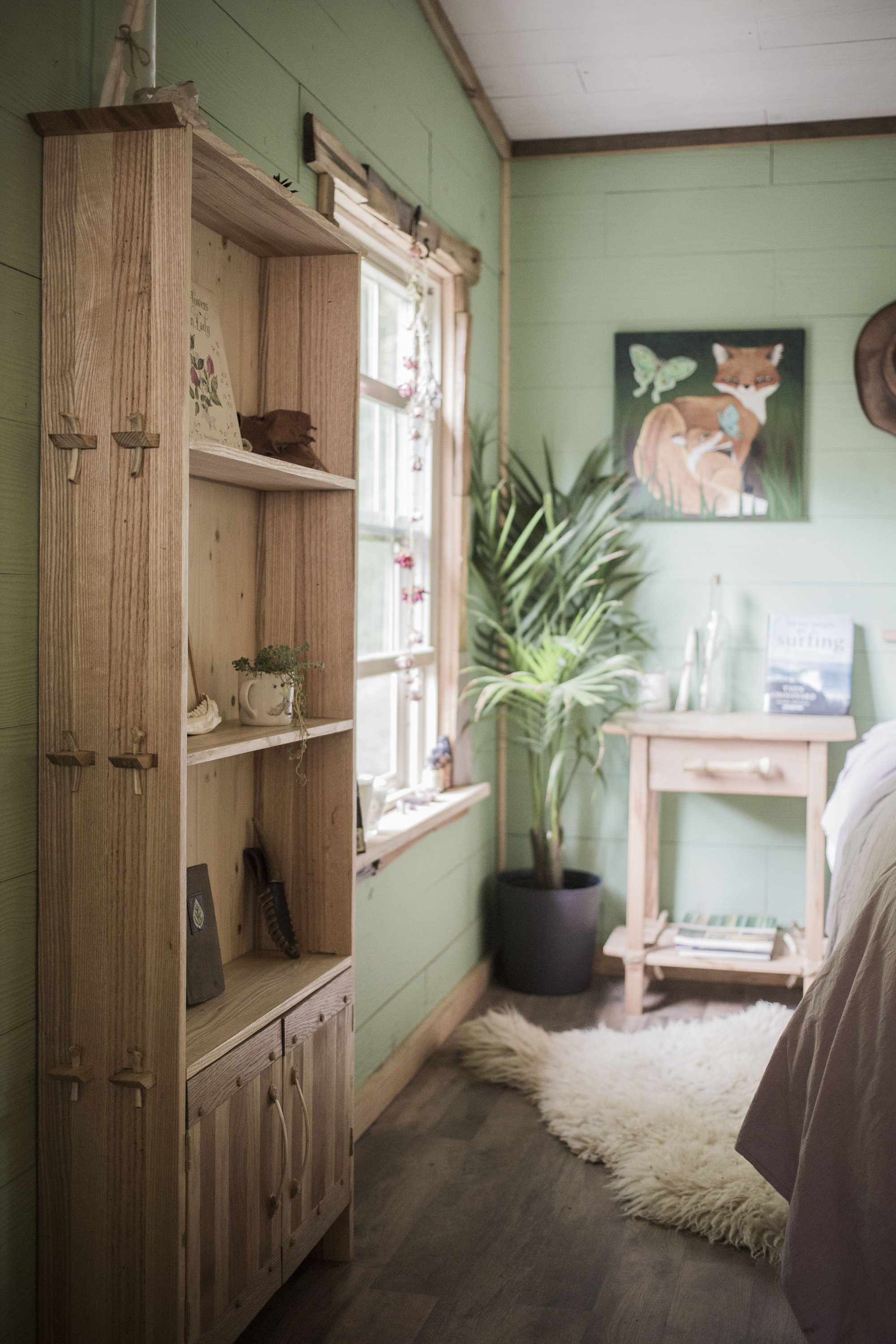Oak & Pine Bookcase W/ Deer Bone Tenon Tusks and Handles - Etsy