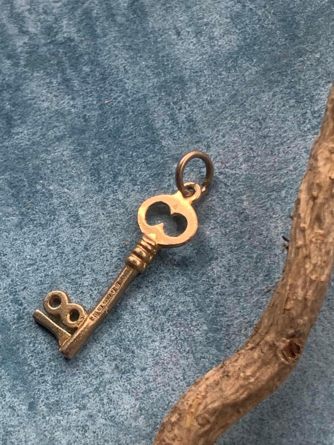 French Vintage 9k Yellow Solid Gold Key Pendent or Necklace Coeur Lucky ...