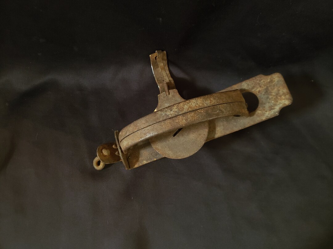 Vintage Steel Leghold Trap With Teeth - Etsy