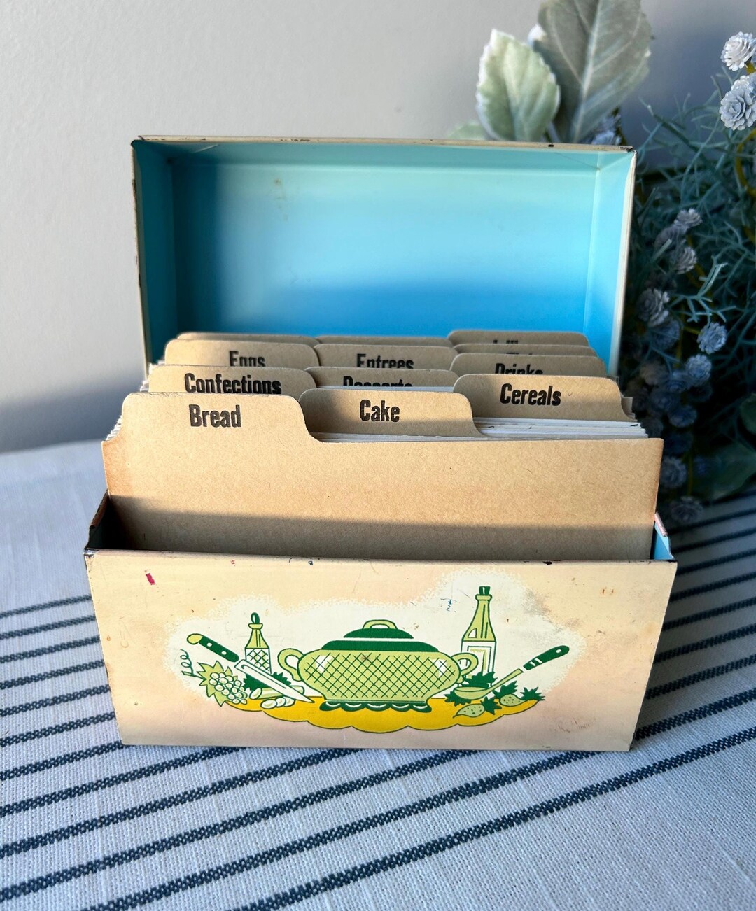 Vintage Recipe Box With 3x5 Recipe Cards and Dividers 1970s Ohio Art ...