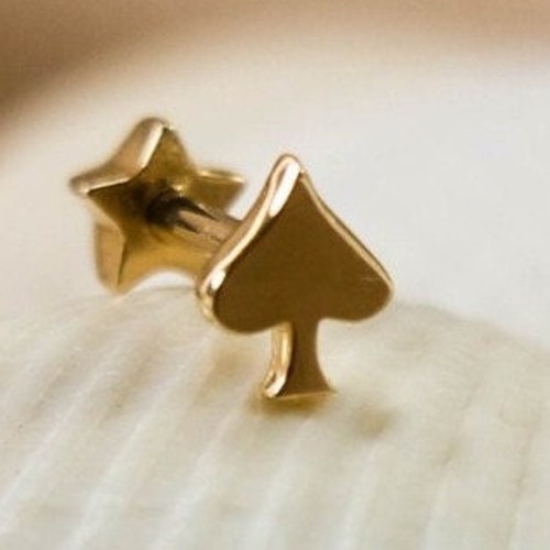 VOGUE 14K Solid Gold Tiny Baguette Stone Piercing - Etsy