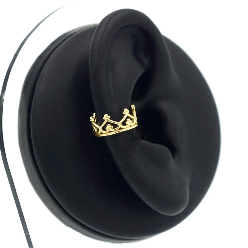 14K Solid Crown Gold Hoop Conch Piercing, Elegant Conch Earring ...