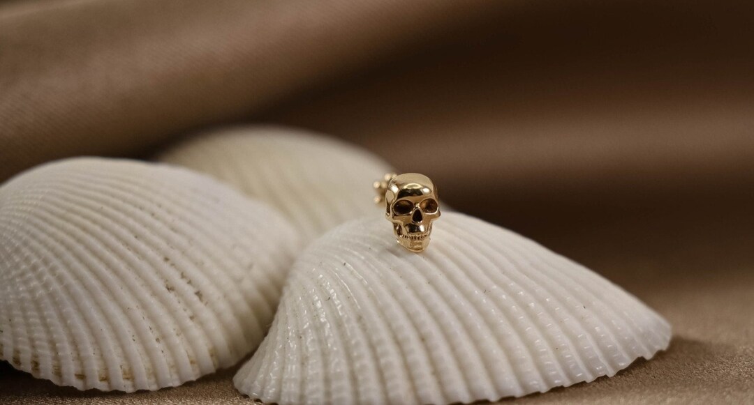 14K Solid Gold Skull Piercing, Minimalist Tragus Piercing, Skull Stud Earing, Bridesmaid Gift ...