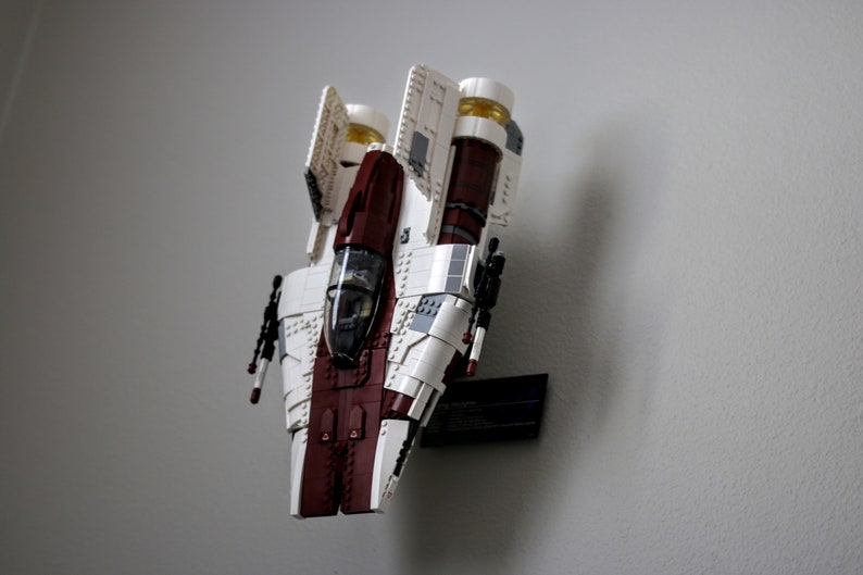 Ultimate Display Solutions Wall Display for Ultimate Collector Series ...