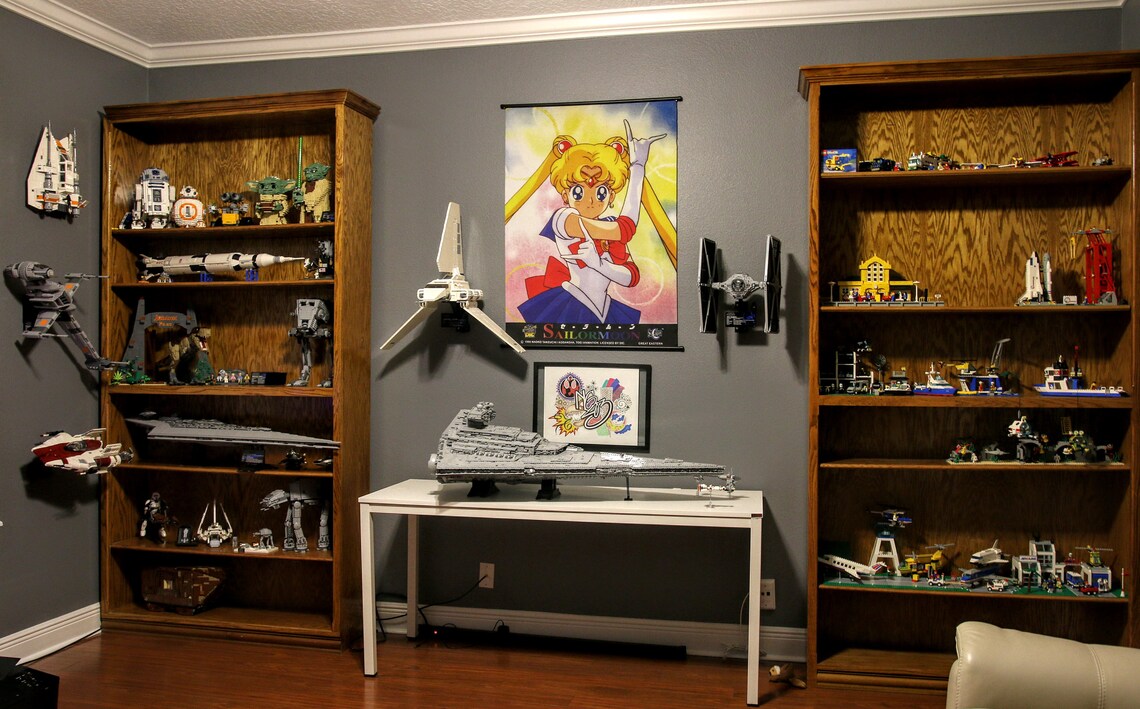Ultimate Display Solutions Wall Display for Ultimate Collector Series ...