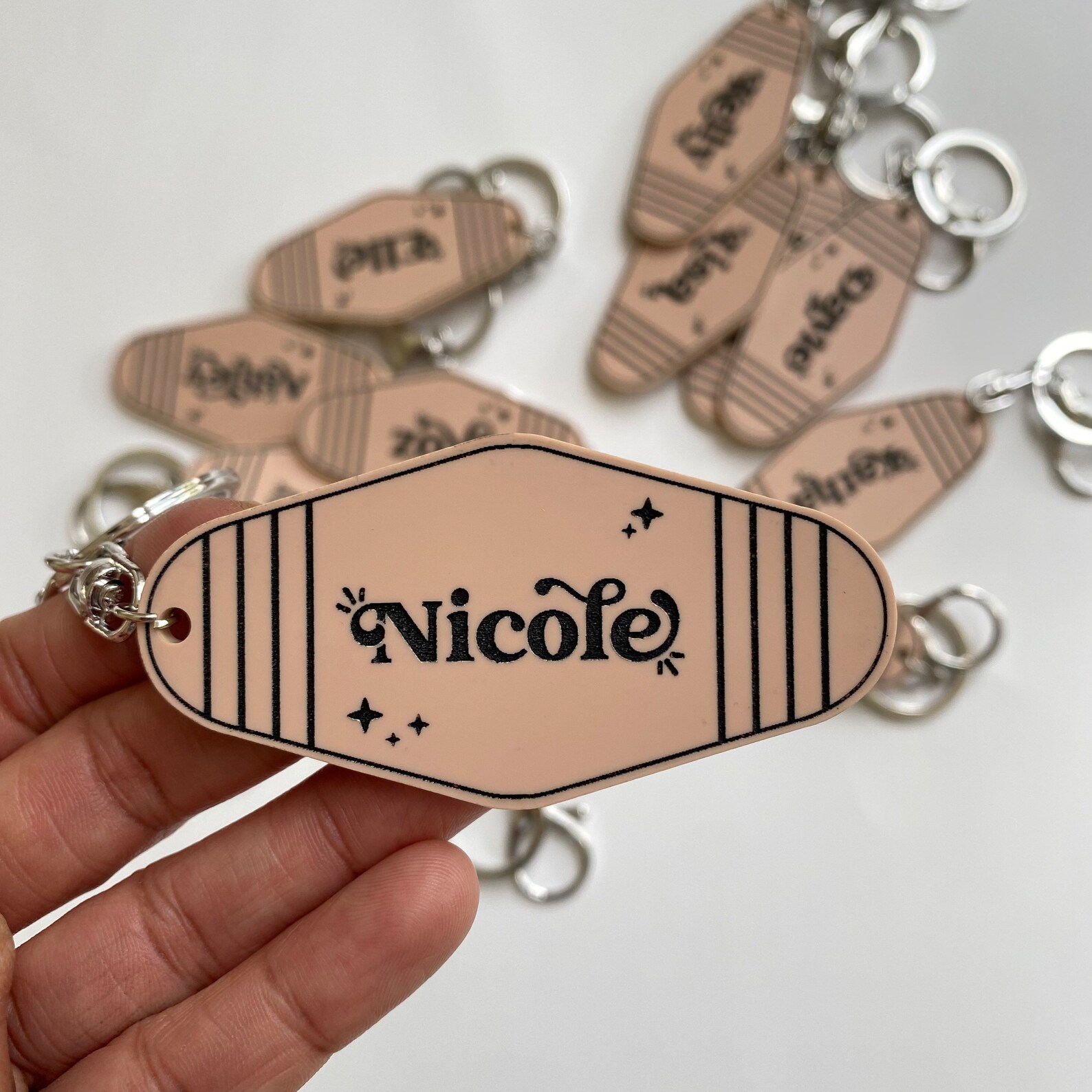Personalized Retro Motel Name Keychain, Acrylic Retro Key Ring ...