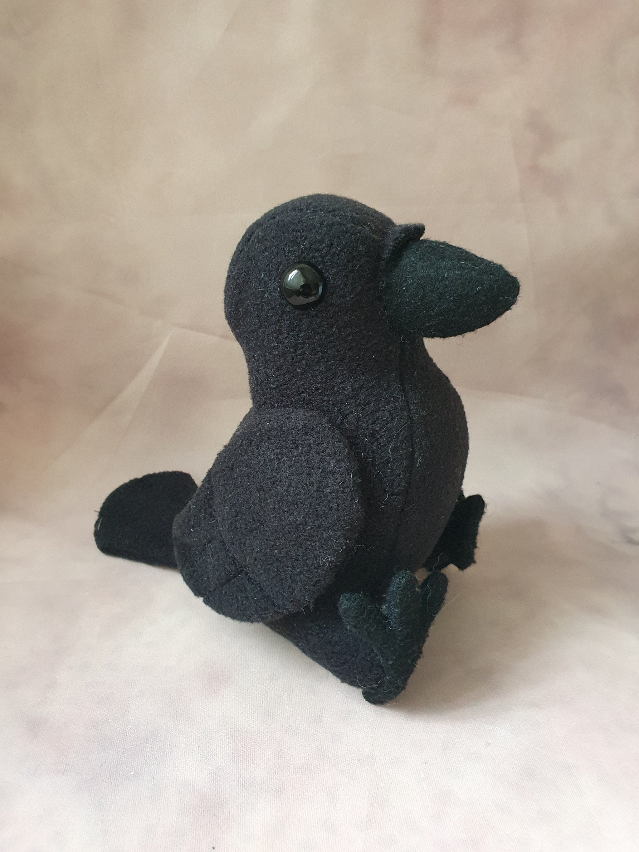 Crow plush - Etsy.de