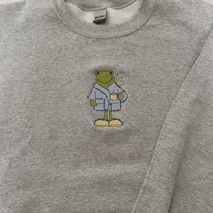 Embroidered Frog Crewneck L Comfy Frog Sweatshirt - Etsy
