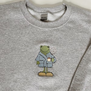 Embroidered Frog Crewneck L Comfy Frog Sweatshirt - Etsy