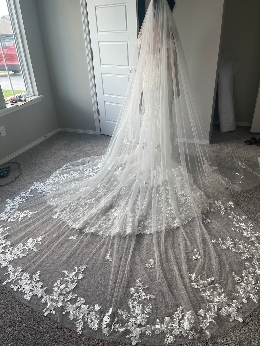 Ivory Lace Wedding Veil: Cathedral Length, Metal Comb - Etsy