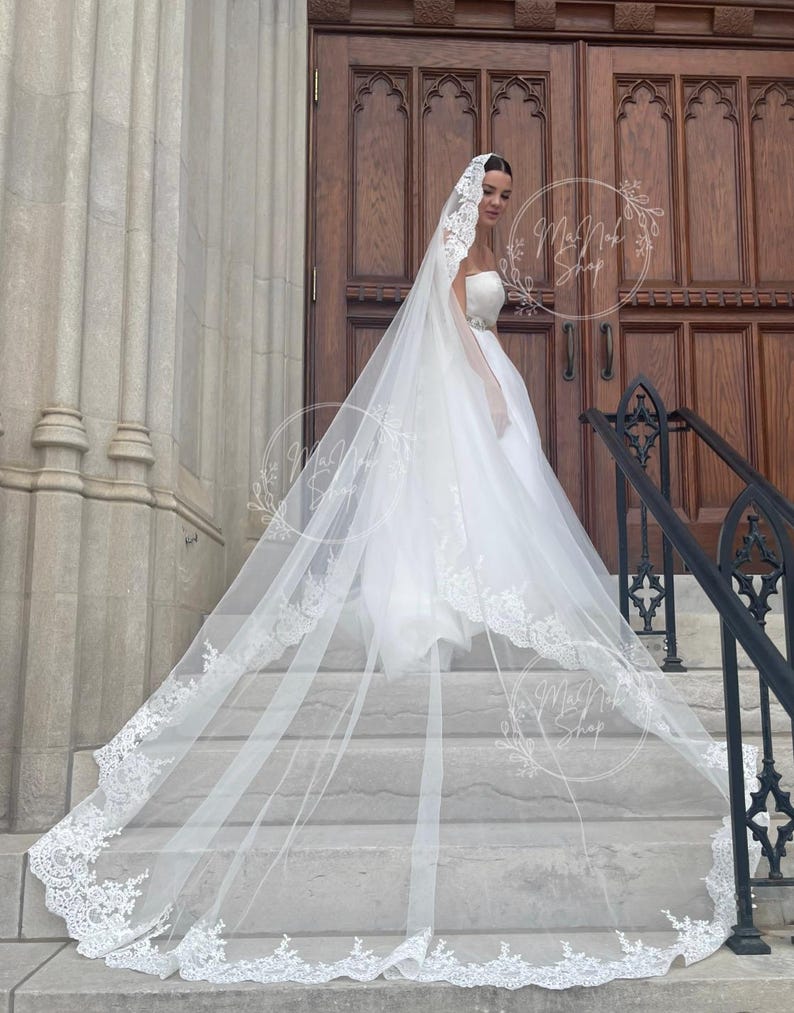 Lace Mantilla Cathedral Veil: Light Ivory Wedding Veil With Comb - Etsy