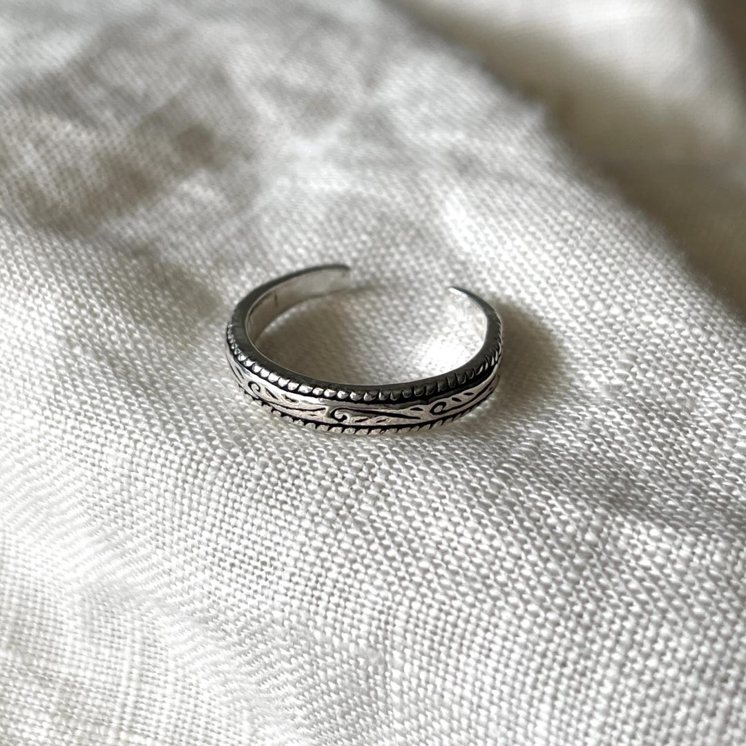 Thin Silver Toe Ring, Indian Design Toe Ring, Adjustable Toe Ring ...