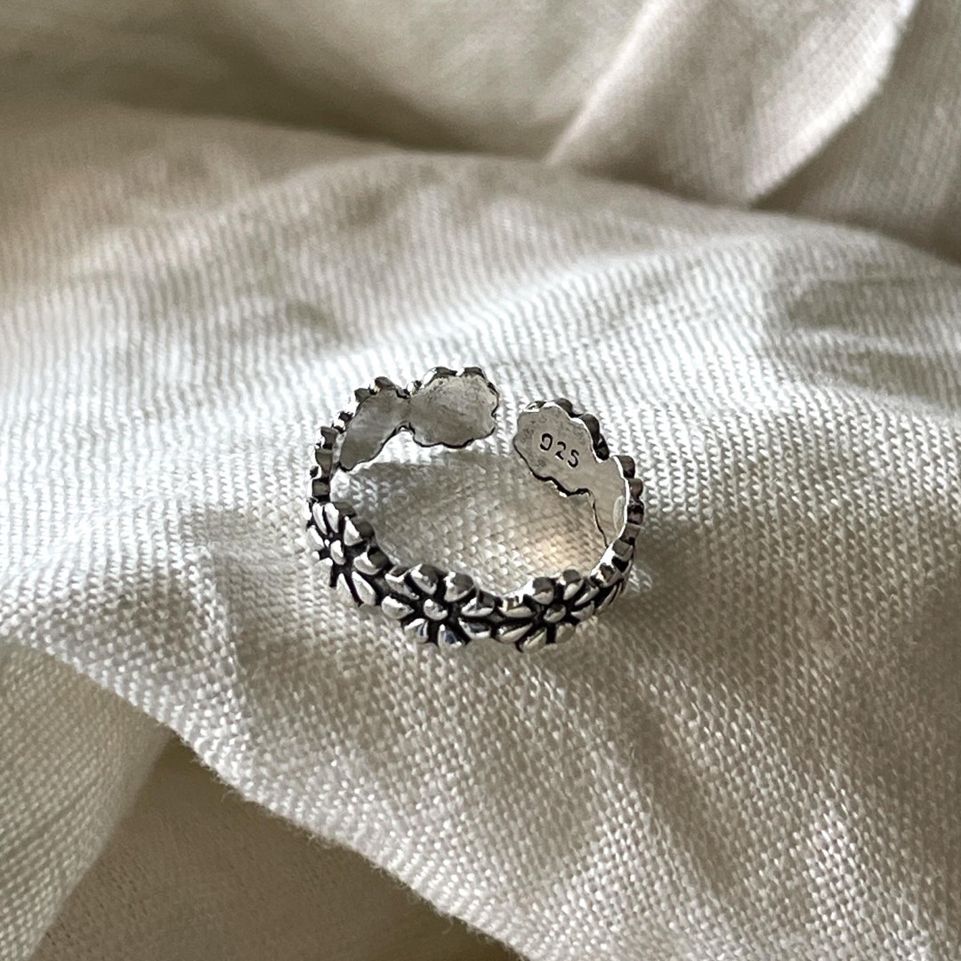 Daisy Toe Ring, Flower Crown Toe Ring, Boho Toe Ring, Yoga Lover Gift ...
