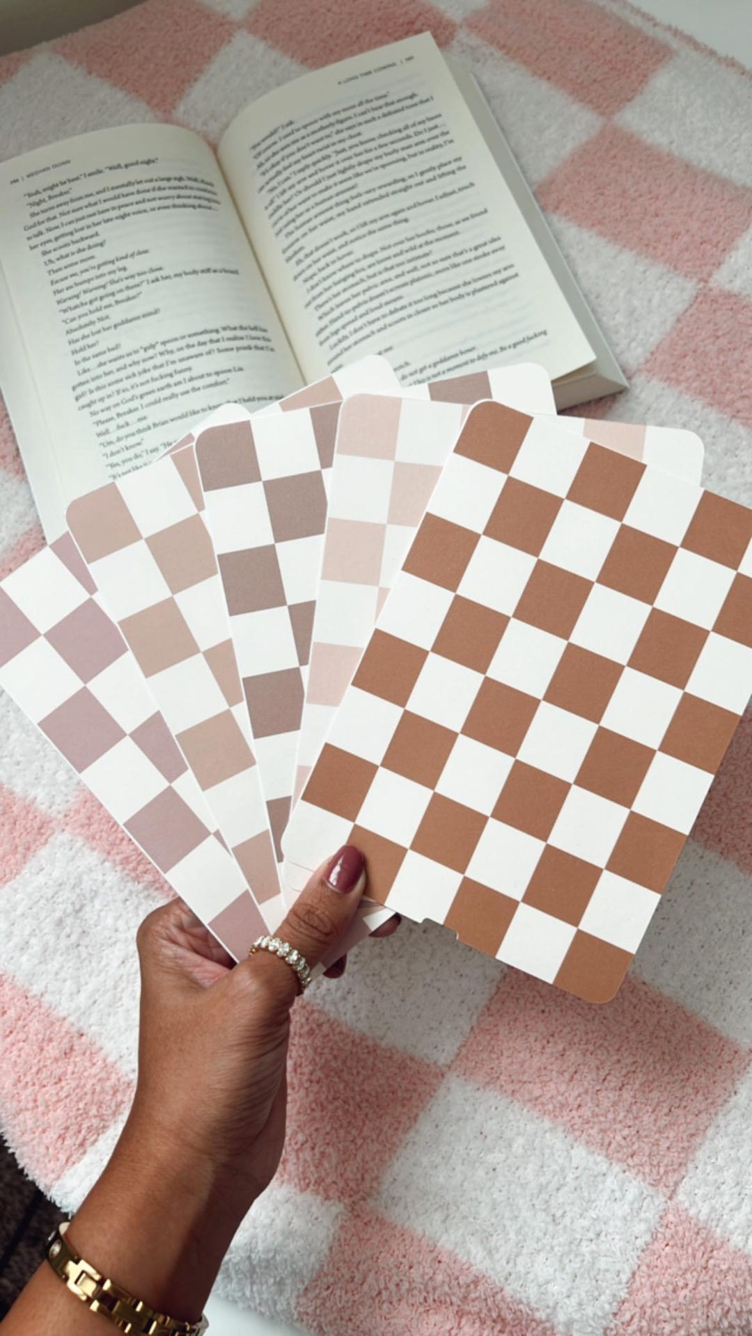 Neutral Checkered Kindle Insert,kindle Clear Case Insert,cardstock ...