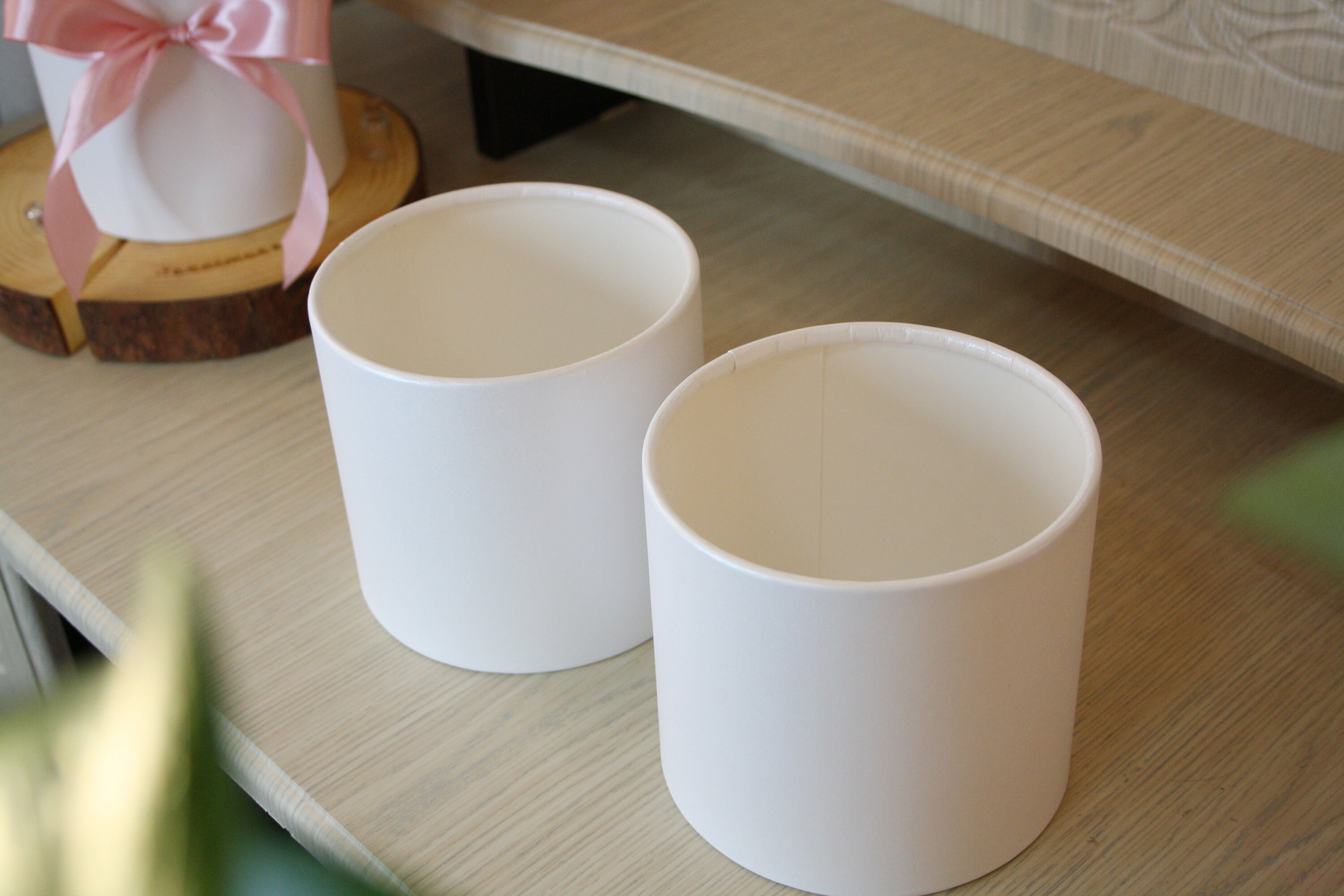 Round box for flower arrangement. Set of 2 boxes. Pearly white | Etsy